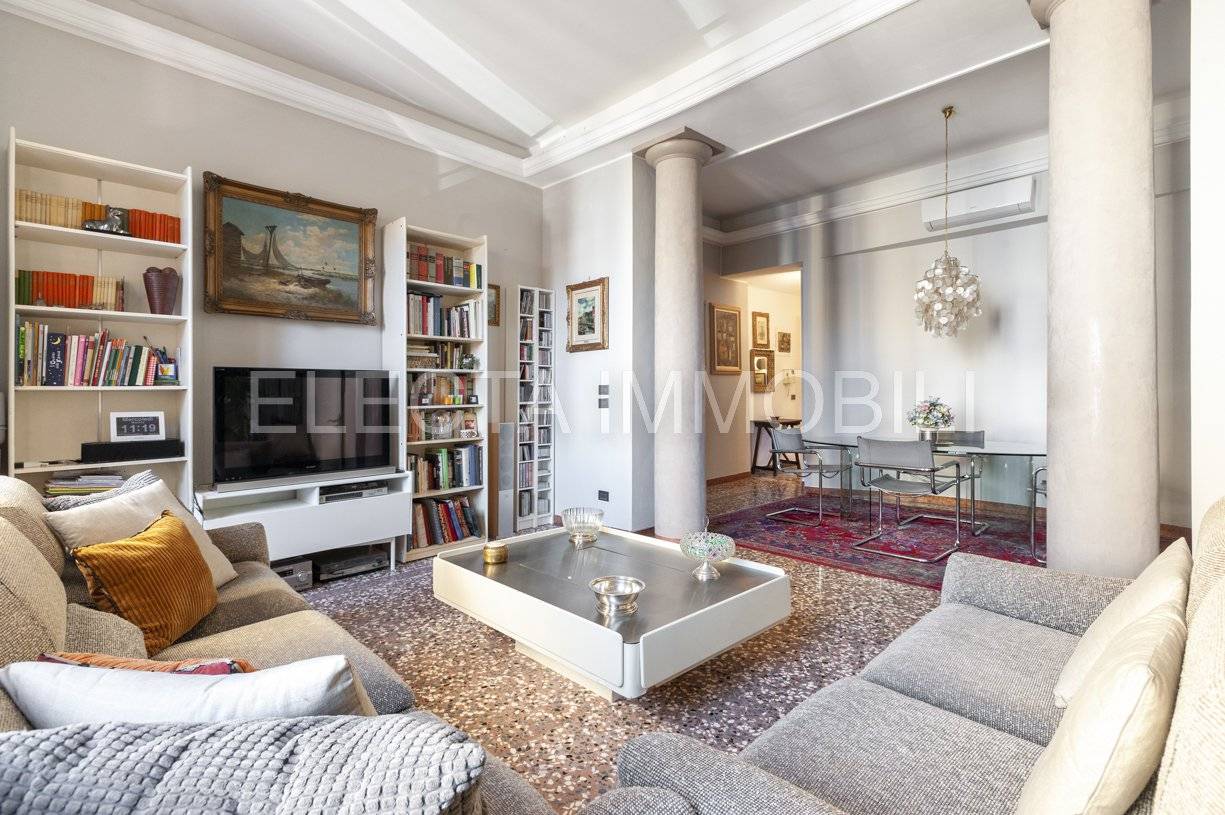 Quadrilocale via Santo Stefano, Santo Stefano, Bologna