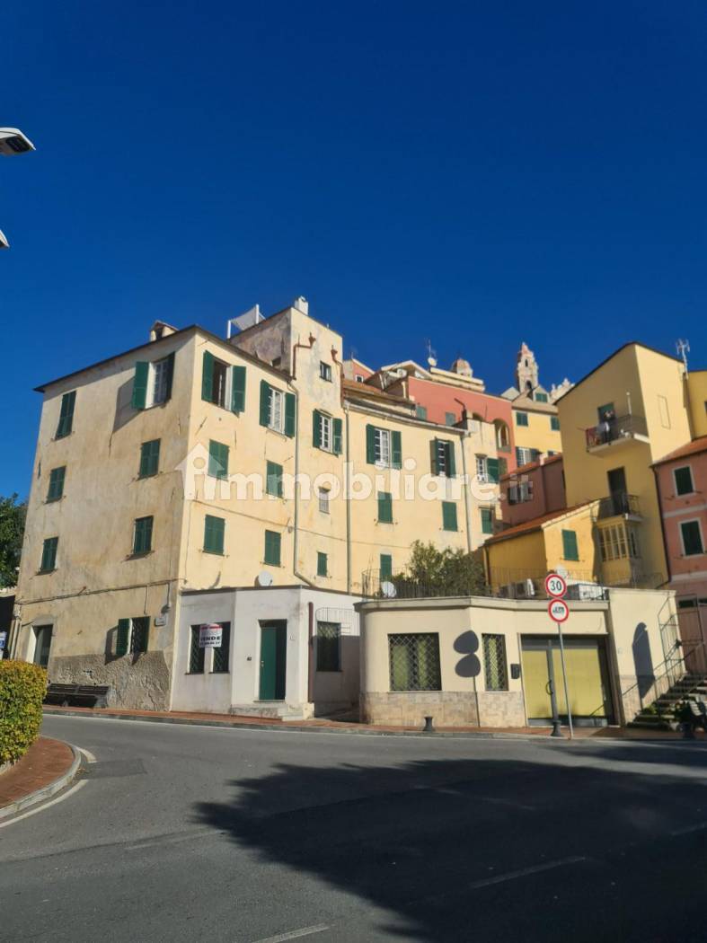 Bilocale via 2 Giugno 12, Cervo