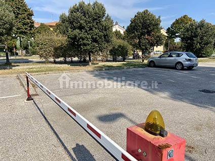 Posto auto - moto in Vendita