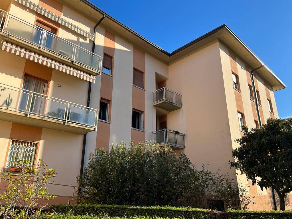 Trilocale via 8 Marzo 2, Centro, Collebeato