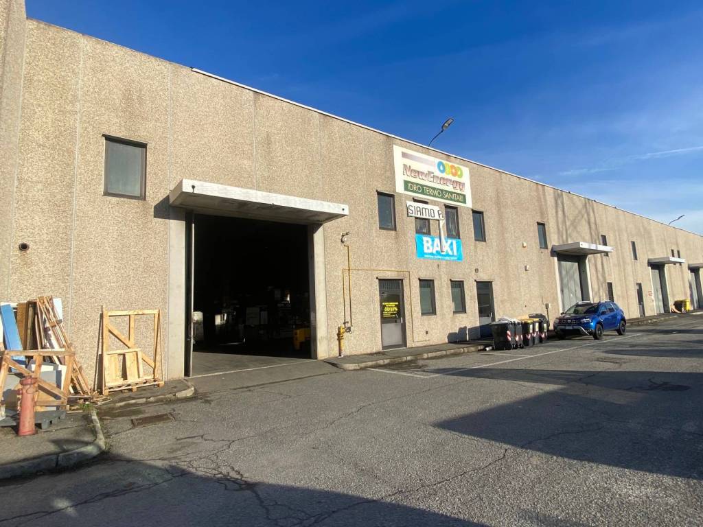 Capannone via Regio Parco, Settimo Torinese, Rif. 99673384 - Immobiliare.it