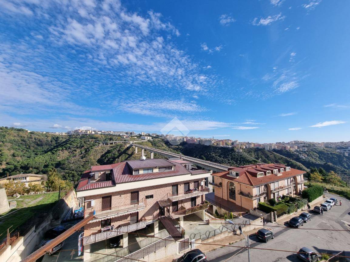 Trilocale via Giovanni Patari 9, Mater Domini - Cavita, Catanzaro