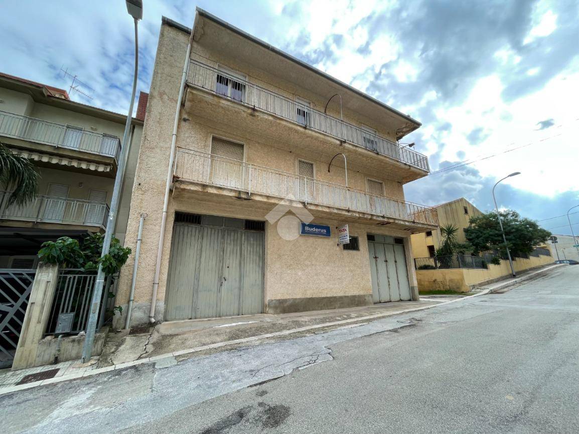 Appartamento via Joh  F  Kennedy 135, Centro, Castellammare del Golfo