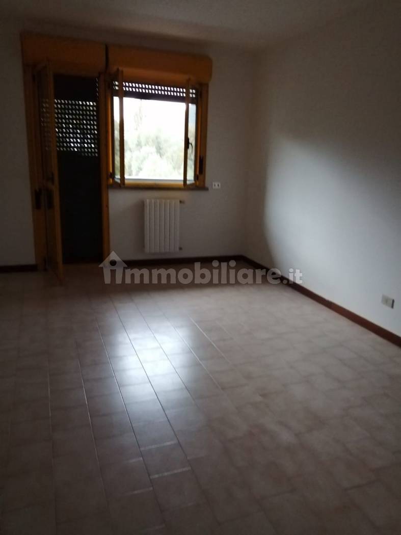 Trilocale via Conte Luigi Torelli 67, Centro, Sondrio