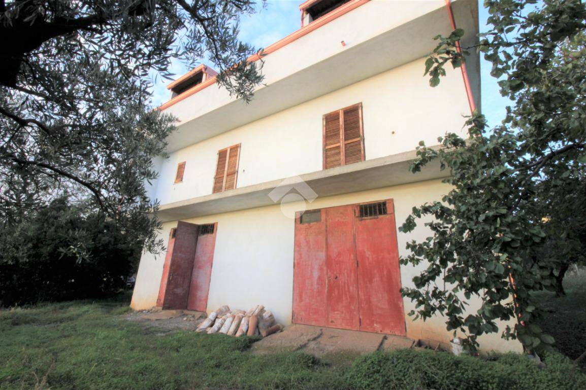 Rustico Contrada Limagria, Gizzeria