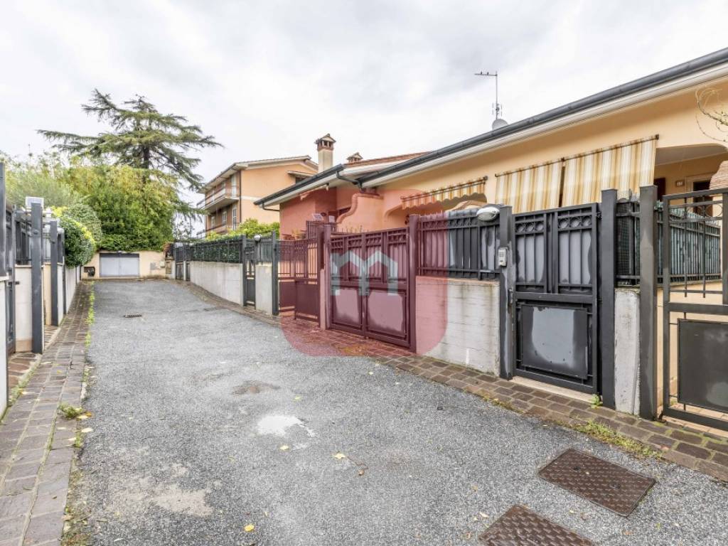 Vendita Villa a schiera in via della Riserva Nuova 240 Roma. Ottimo ...
