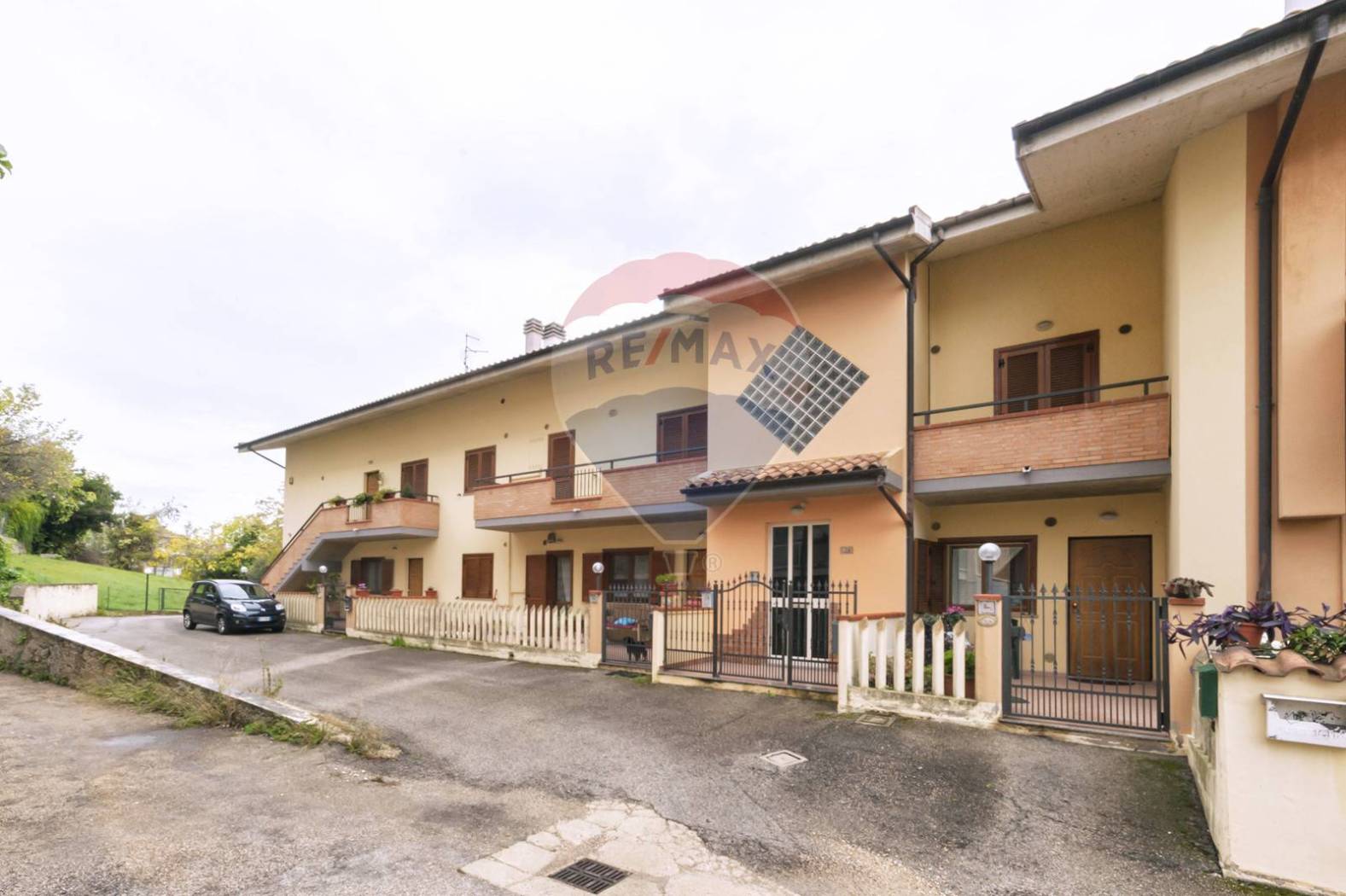 Quadrilocale via Guido Rossa SNC, Centro, Penne