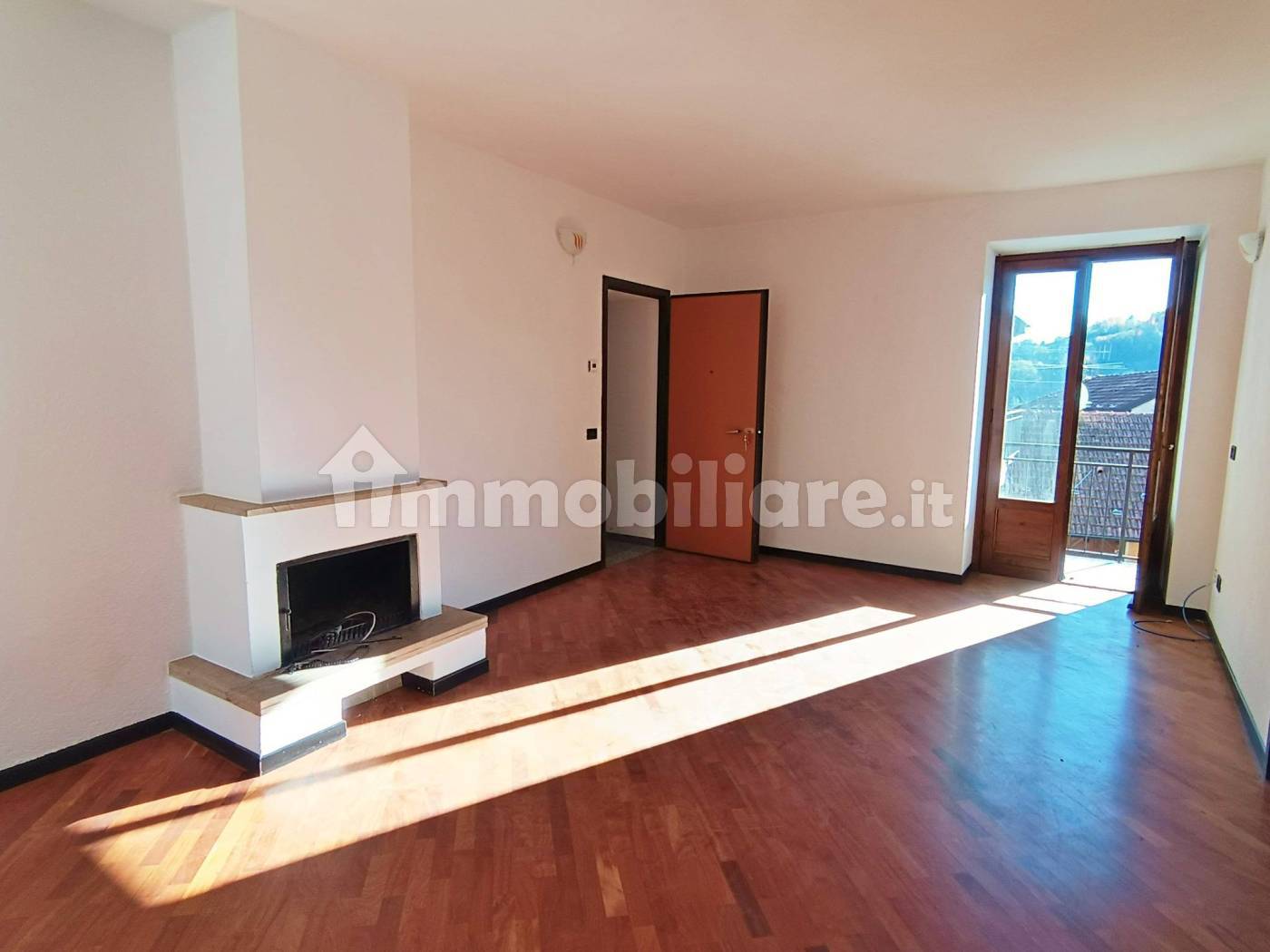 Quadrilocale via Scardini, Centro, Cesara