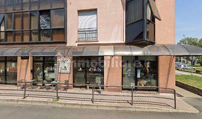 Locale commerciale in Vendita