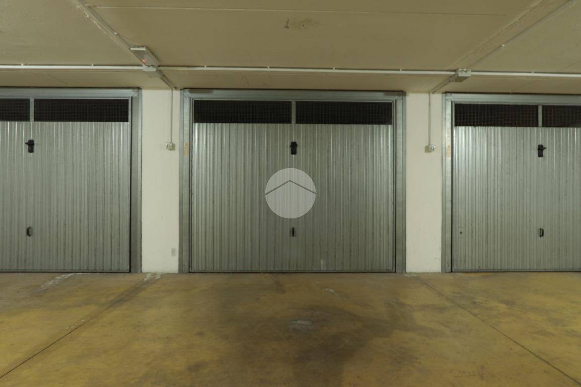 Garage - Box in Vendita