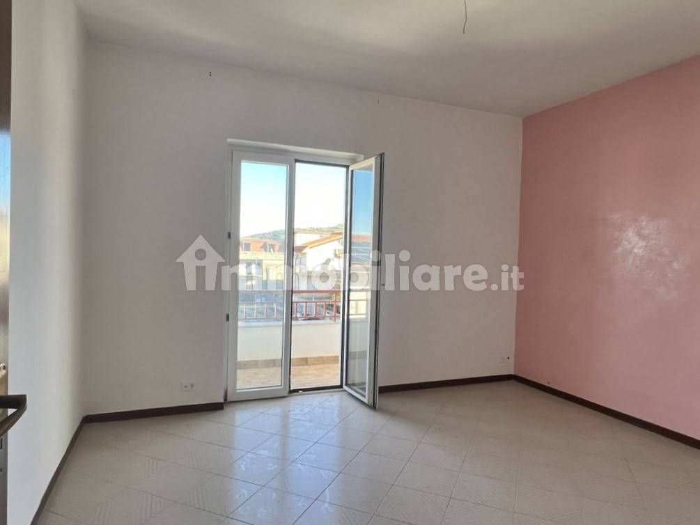 Quadrilocale via Luigi Einaudi, Apice