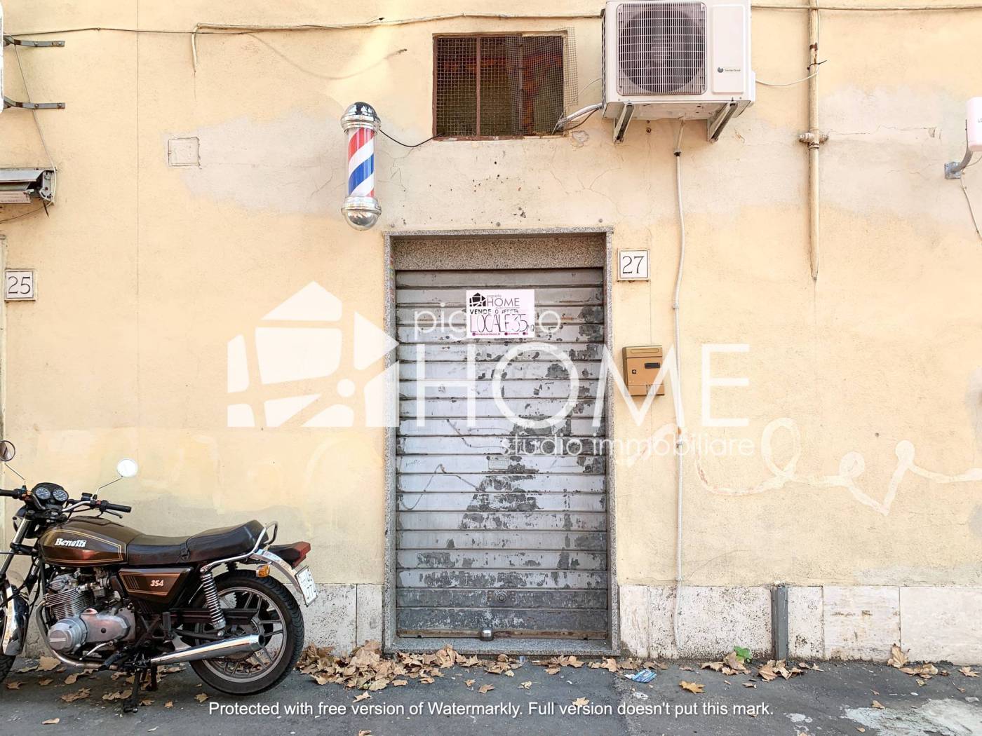 Locale commerciale in Vendita