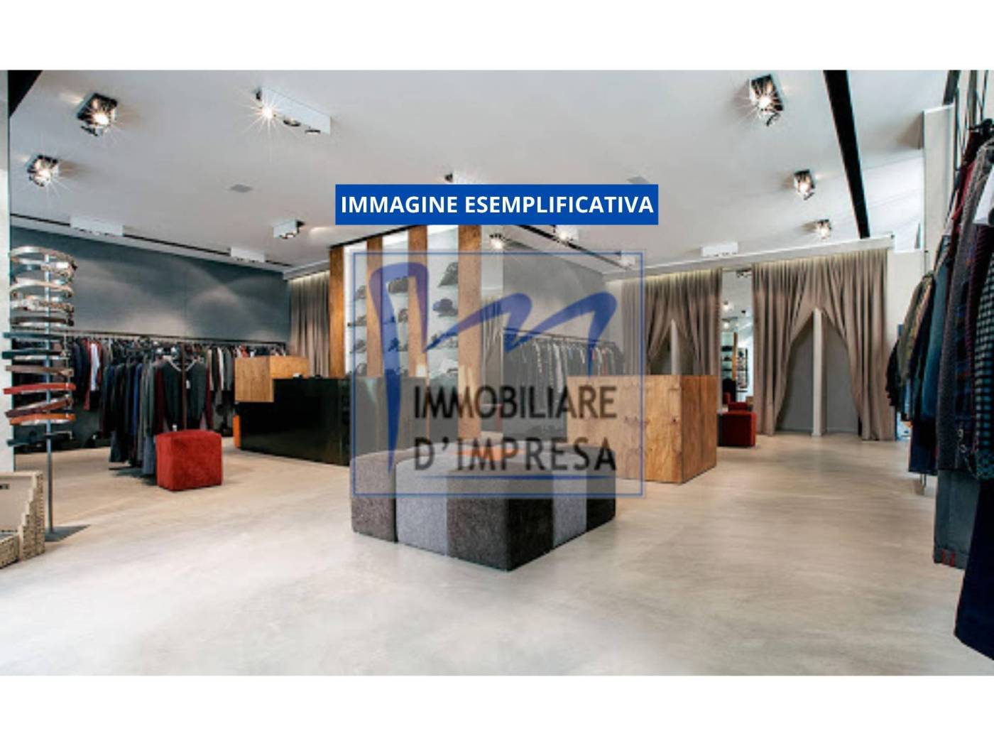 Locale commerciale in Vendita