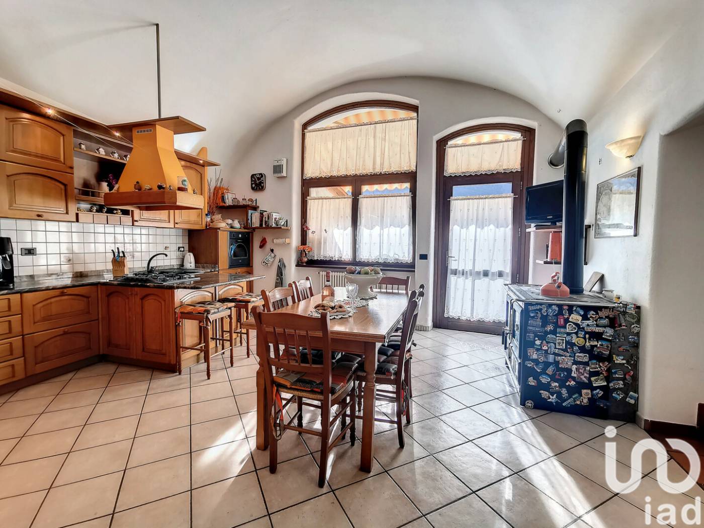 Trilocale via Chanoux 82, Centro, Chatillon