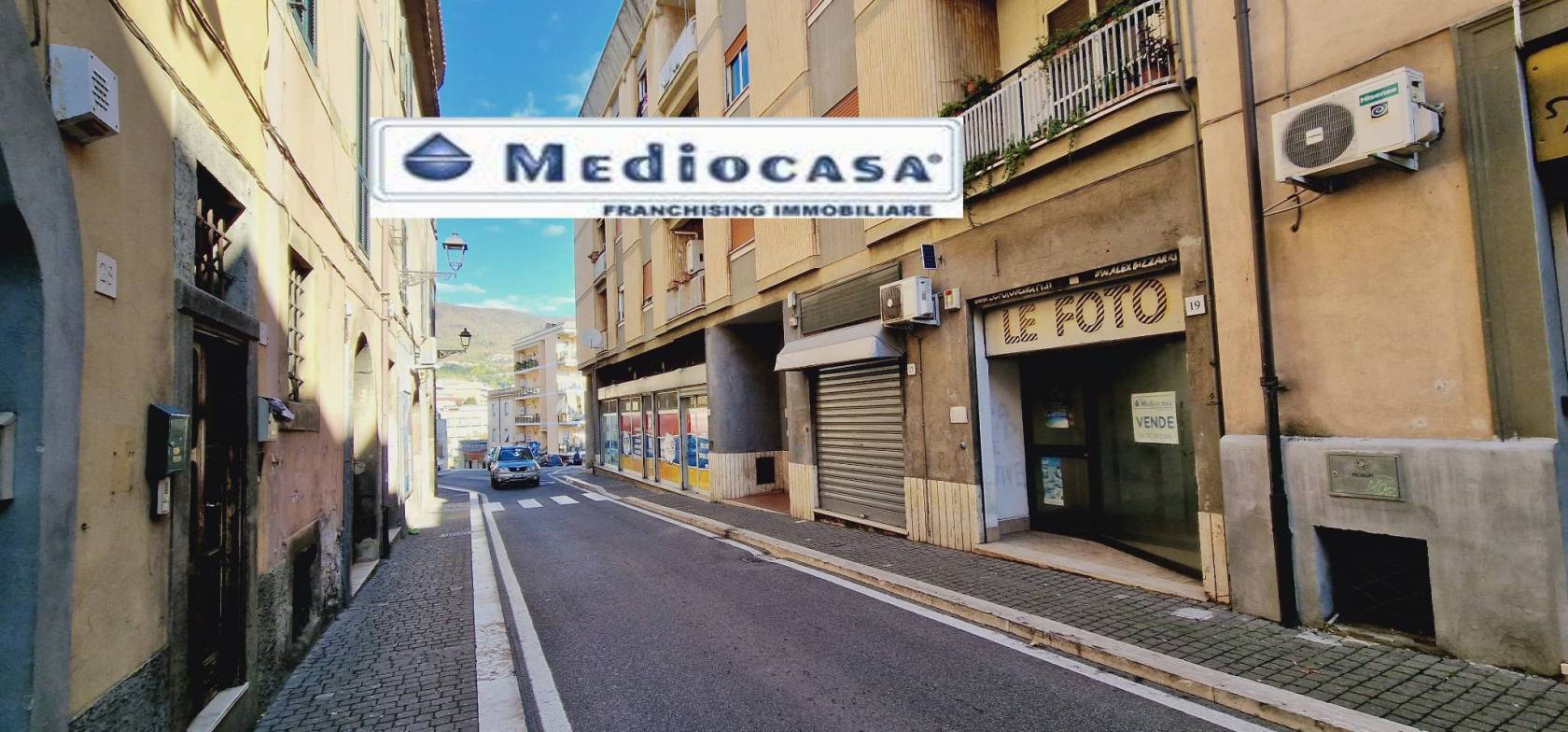 Locale commerciale in Vendita