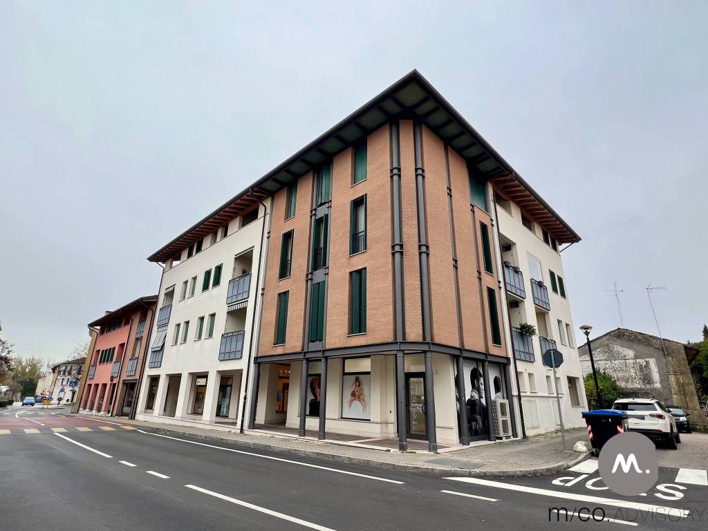 Locale commerciale via Carnaro 11, Pordenone, Rif. 99771710 ...