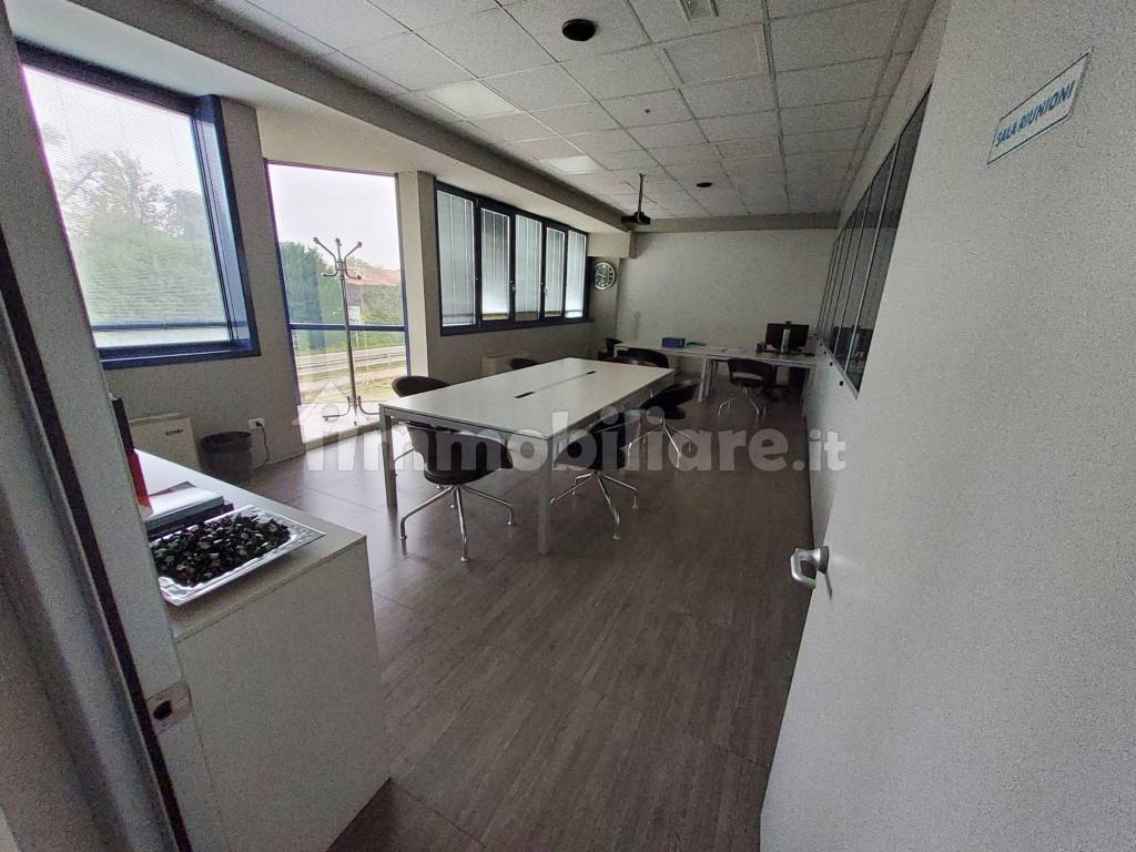 Coworking via Statale Sud 117, Mirandola, rif. 99773490 - Immobiliare.it
