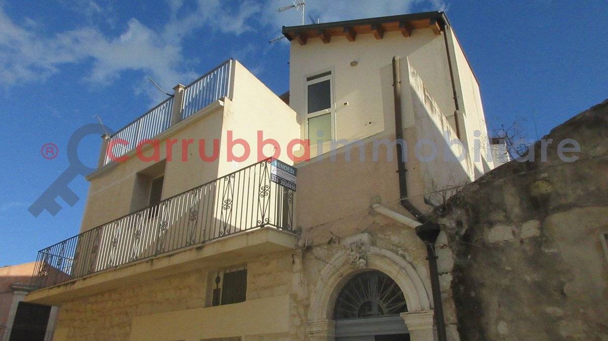 Appartamento via Giulia 1, Pozzallo