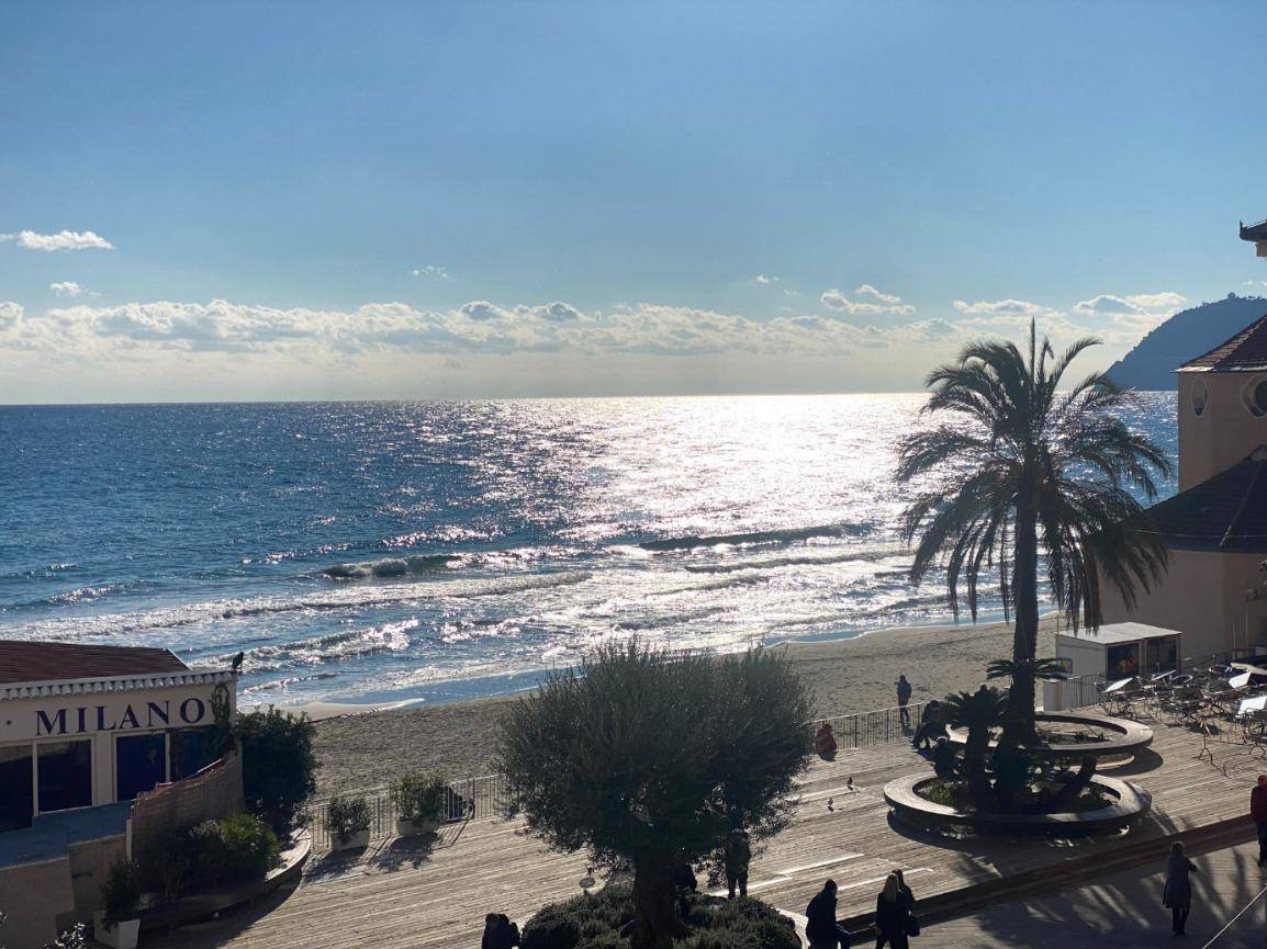 Trilocale piazza Tommaso e Elena Paccini 2, Centro, Alassio