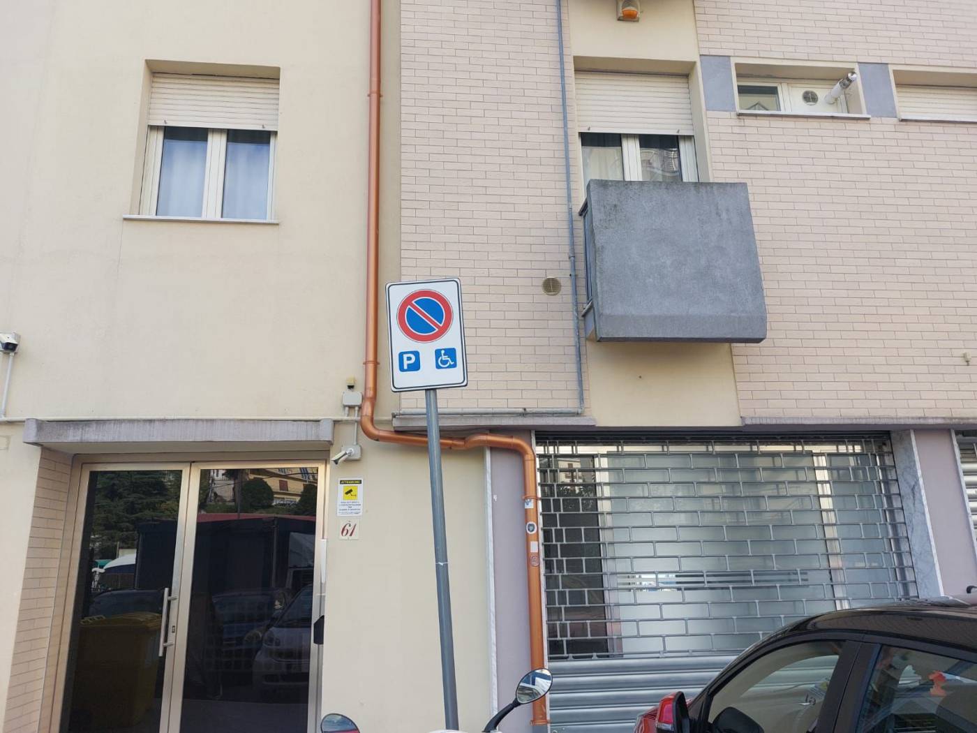 Locale commerciale in Vendita