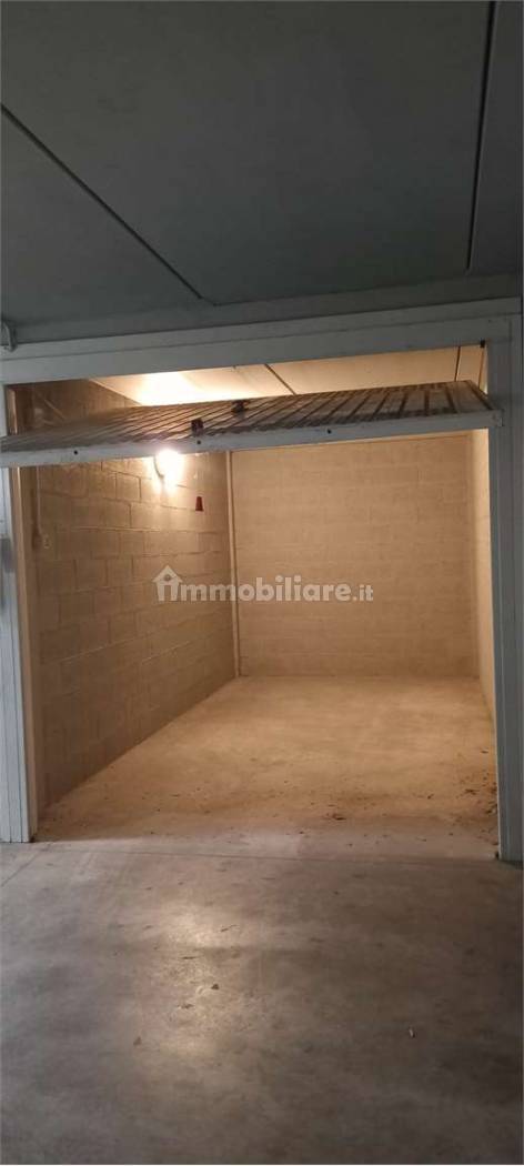 Garage - Box in Vendita
