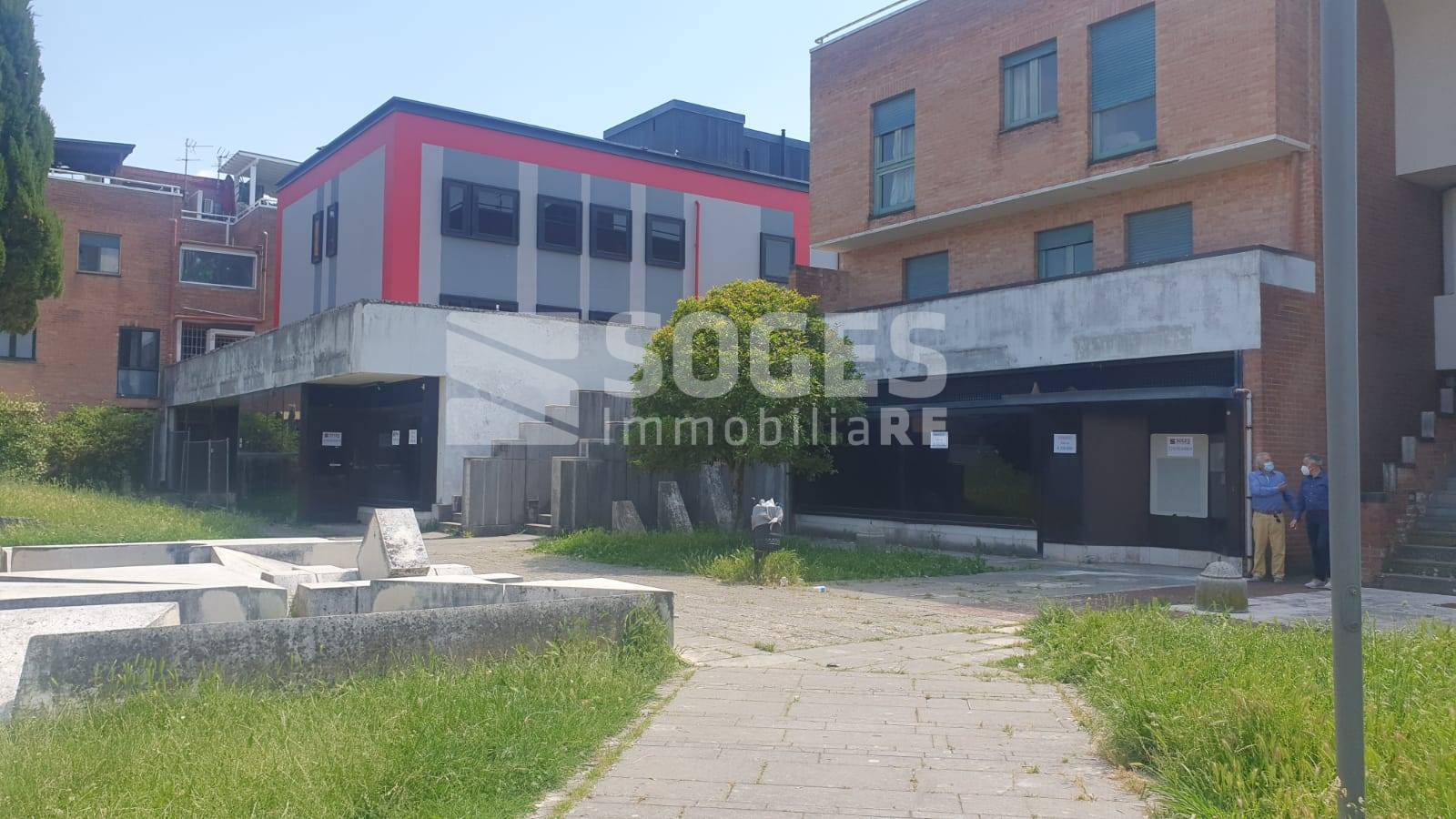 Locale commerciale in Vendita