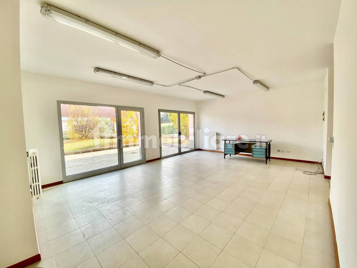 Locale commerciale in Vendita