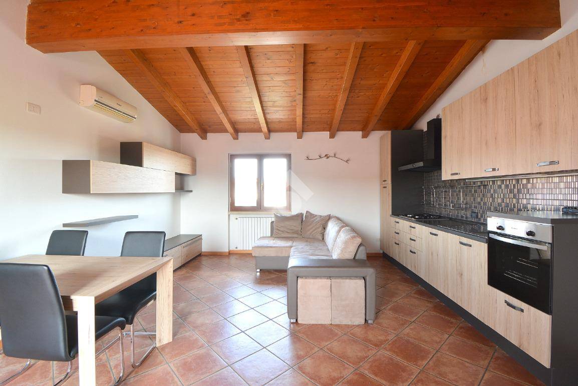 Bilocale via degli Alpini 4, Centro, Passirano