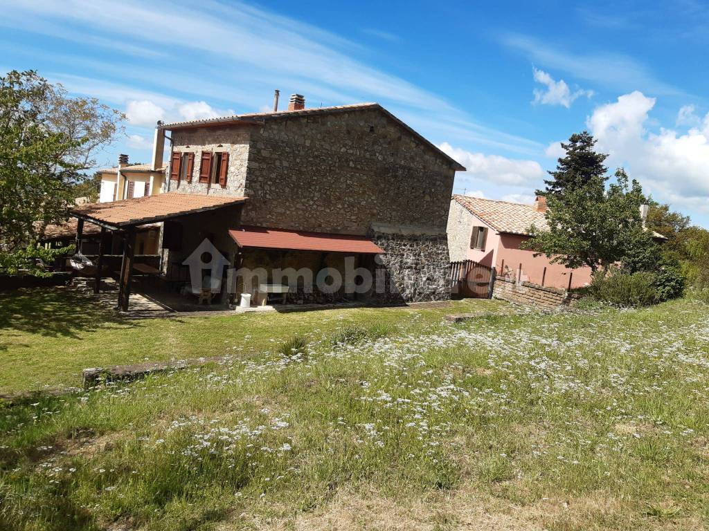 Vendita Rustico in Case Sparse Casa Gabrielli Sorano. Ottimo stato ...