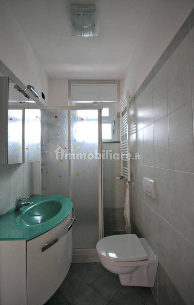 Appartamento via degli Alpini, Intra, Verbania