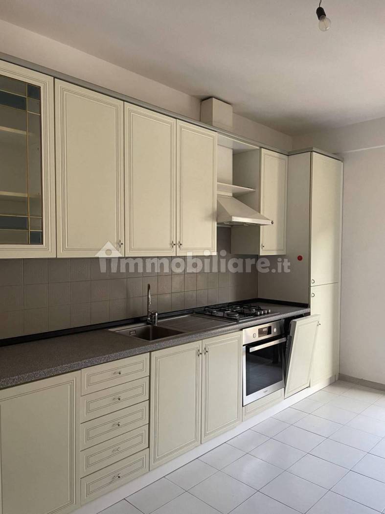 Appartamento via V Alpini, Centro, Morbegno