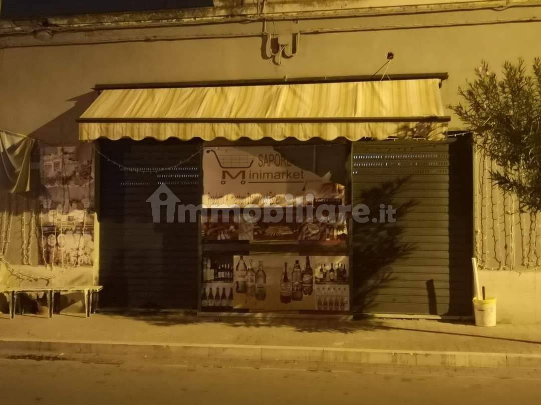 Locale commerciale in Vendita