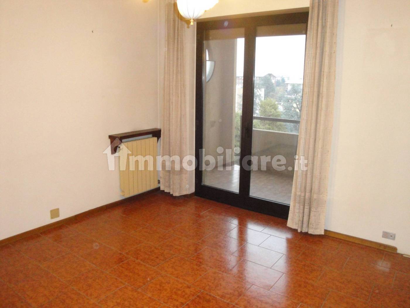 Trilocale buono stato, quinto piano, Centro, Borgomanero