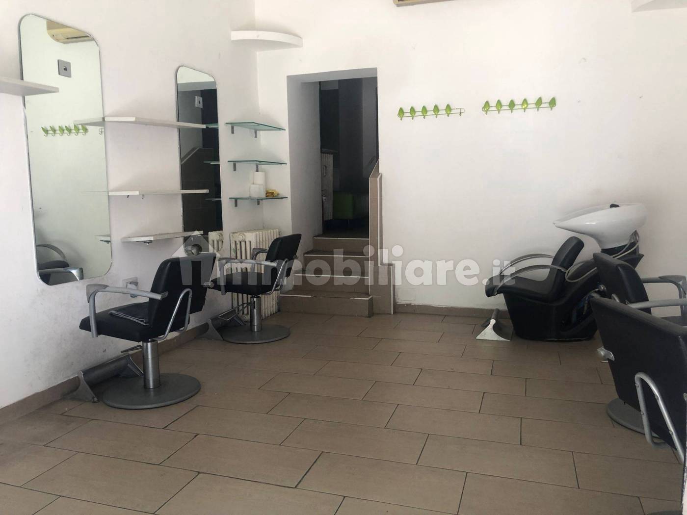 Locale commerciale in Vendita