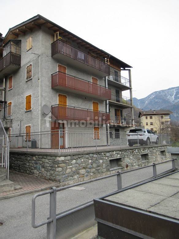 Quadrilocale ottimo stato, terzo piano, Centro, Lanzada