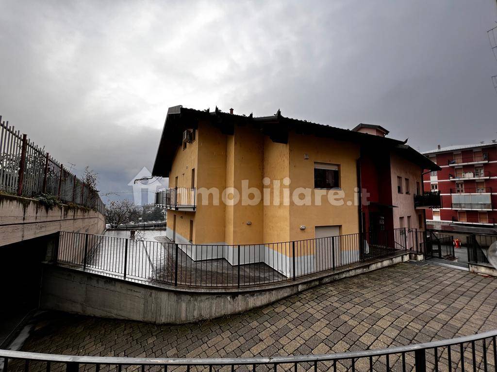 Monolocale via Tour De Grange 24, Centro, Chatillon