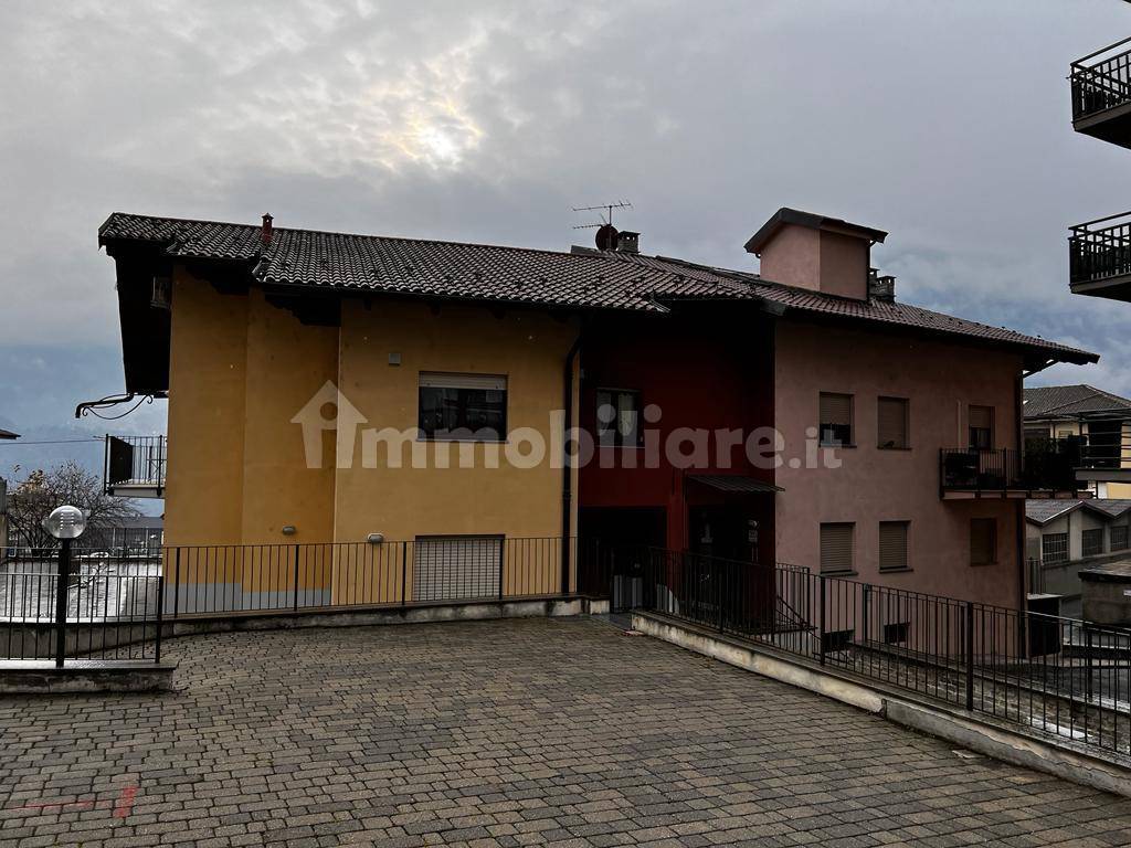 Bilocale via Tour De Grange 24, Centro, Chatillon