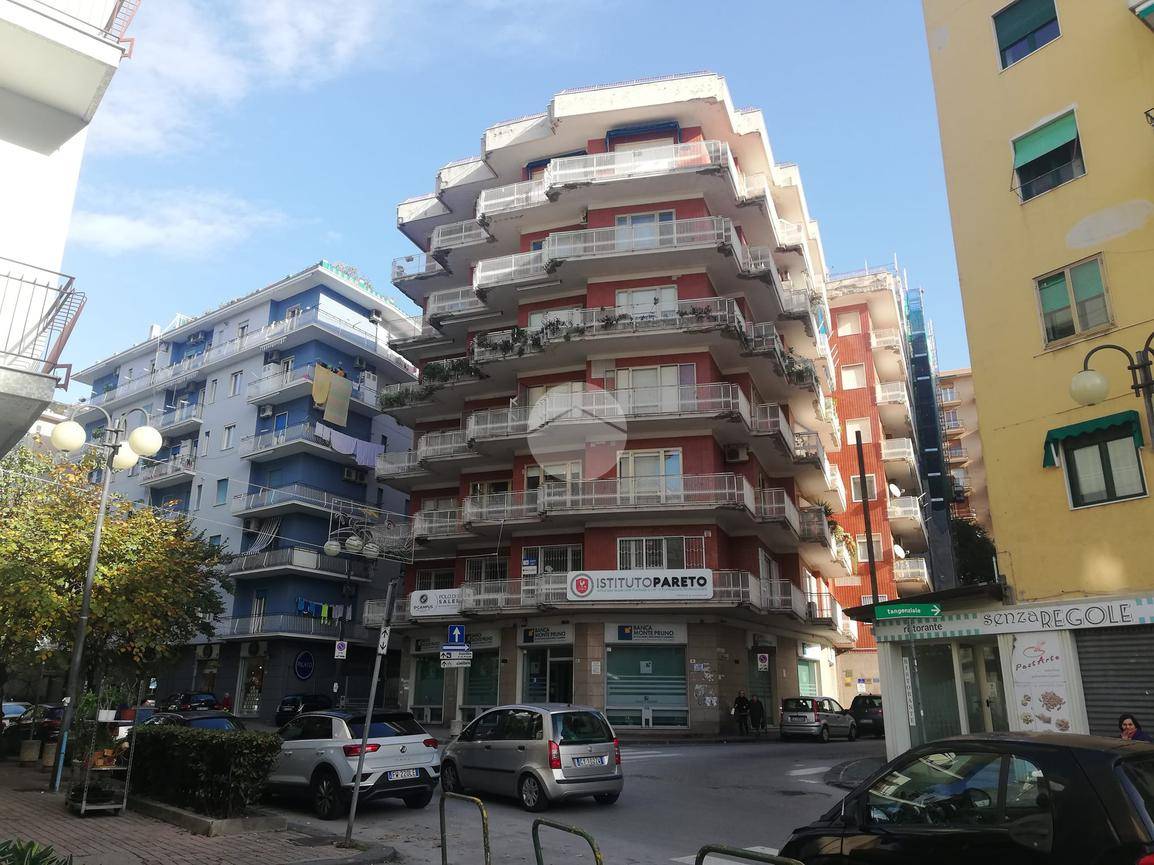 Quadrilocale via Lucio Petrone 1, Irno - Brignano, Salerno
