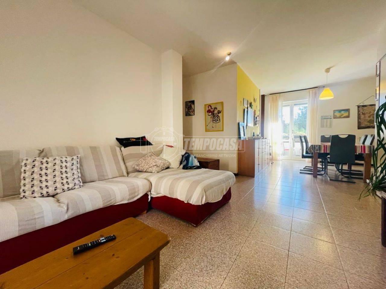 Quadrilocale via Vincenzo Bellini 7, Lucino, Montano Lucino