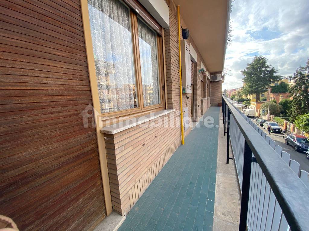 Vendita Appartamento Roma. Quadrilocale in via Urbano II. Da ...
