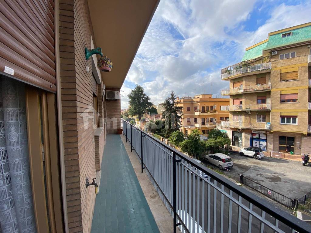 Vendita Appartamento Roma. Quadrilocale in via Urbano II. Da ...