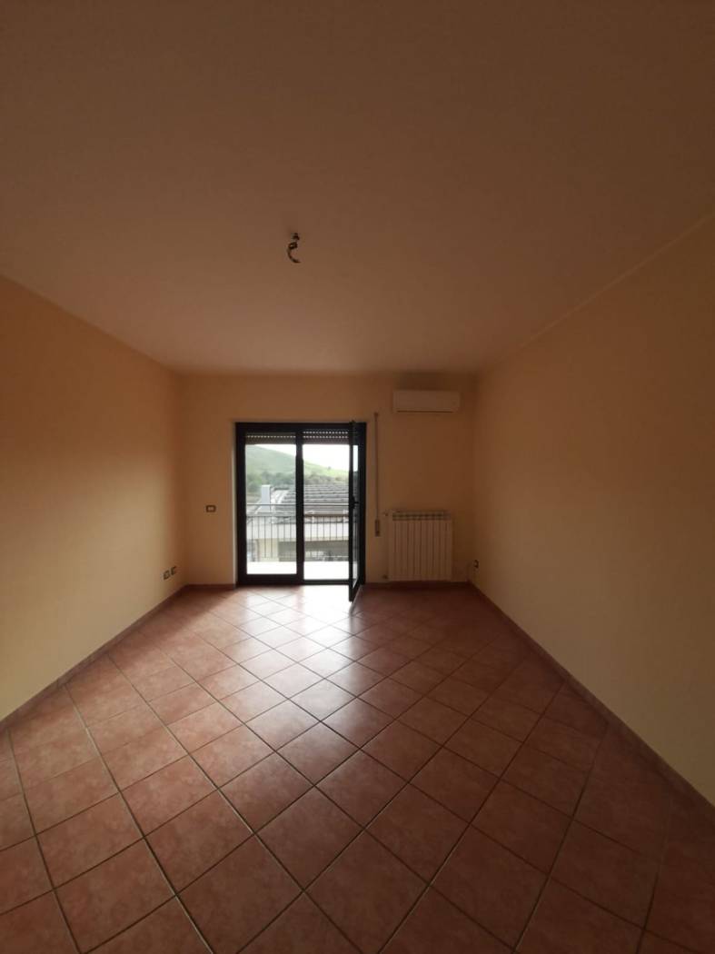 Trilocale viale Magna Grecia, Fortuna - Corvo, Catanzaro