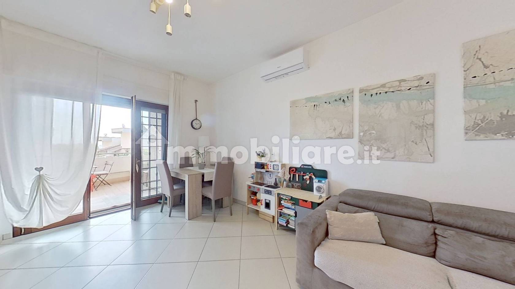 Bilocale via Senorbì 147, Ponte Galeria, Roma