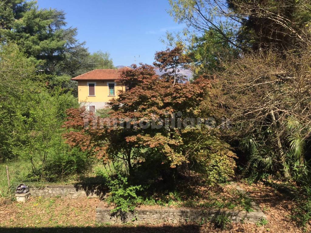 Vendita Villa unifamiliare in via per Domo Porto Valtravaglia. Da ...