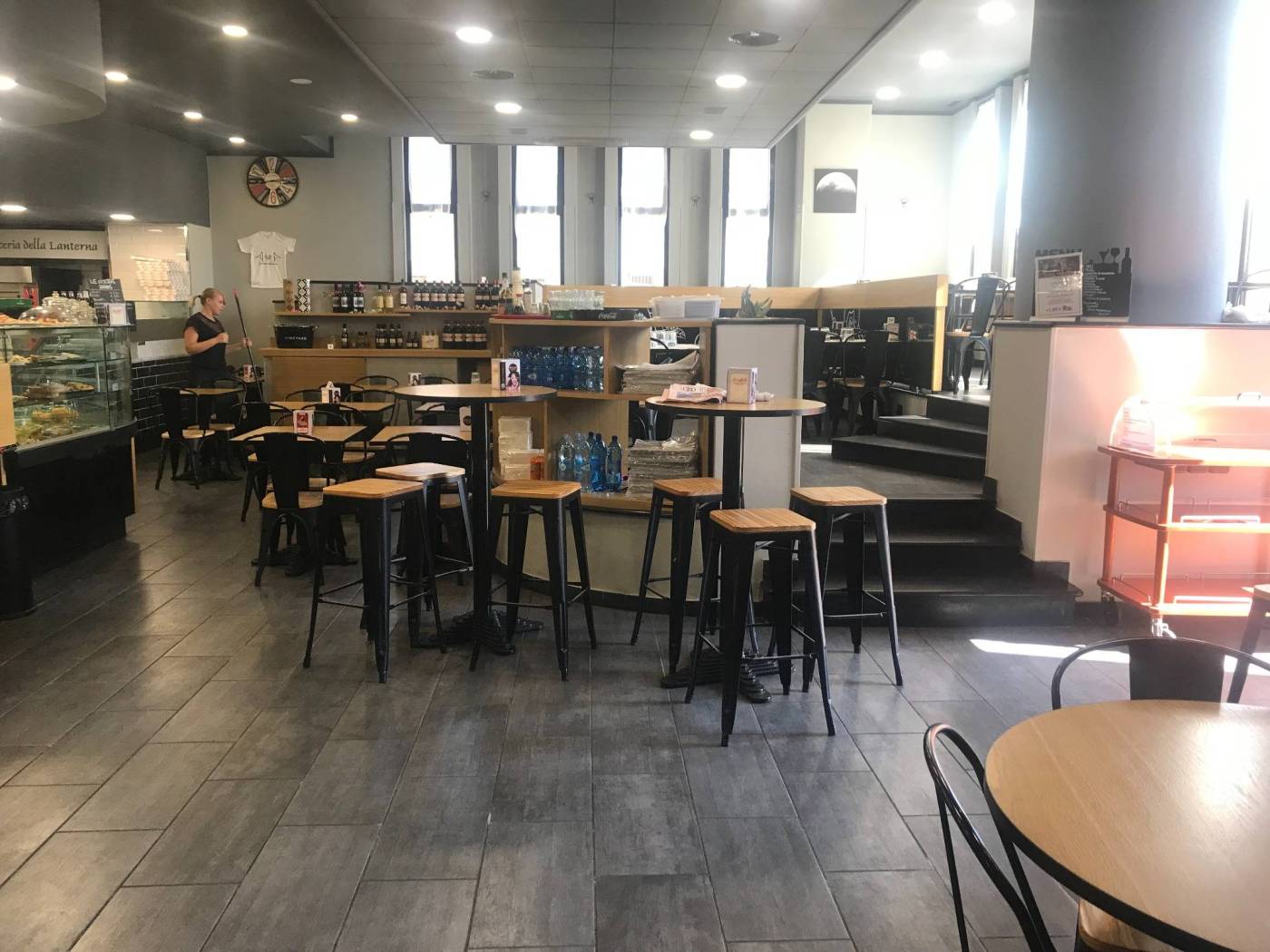 Locale commerciale in Vendita