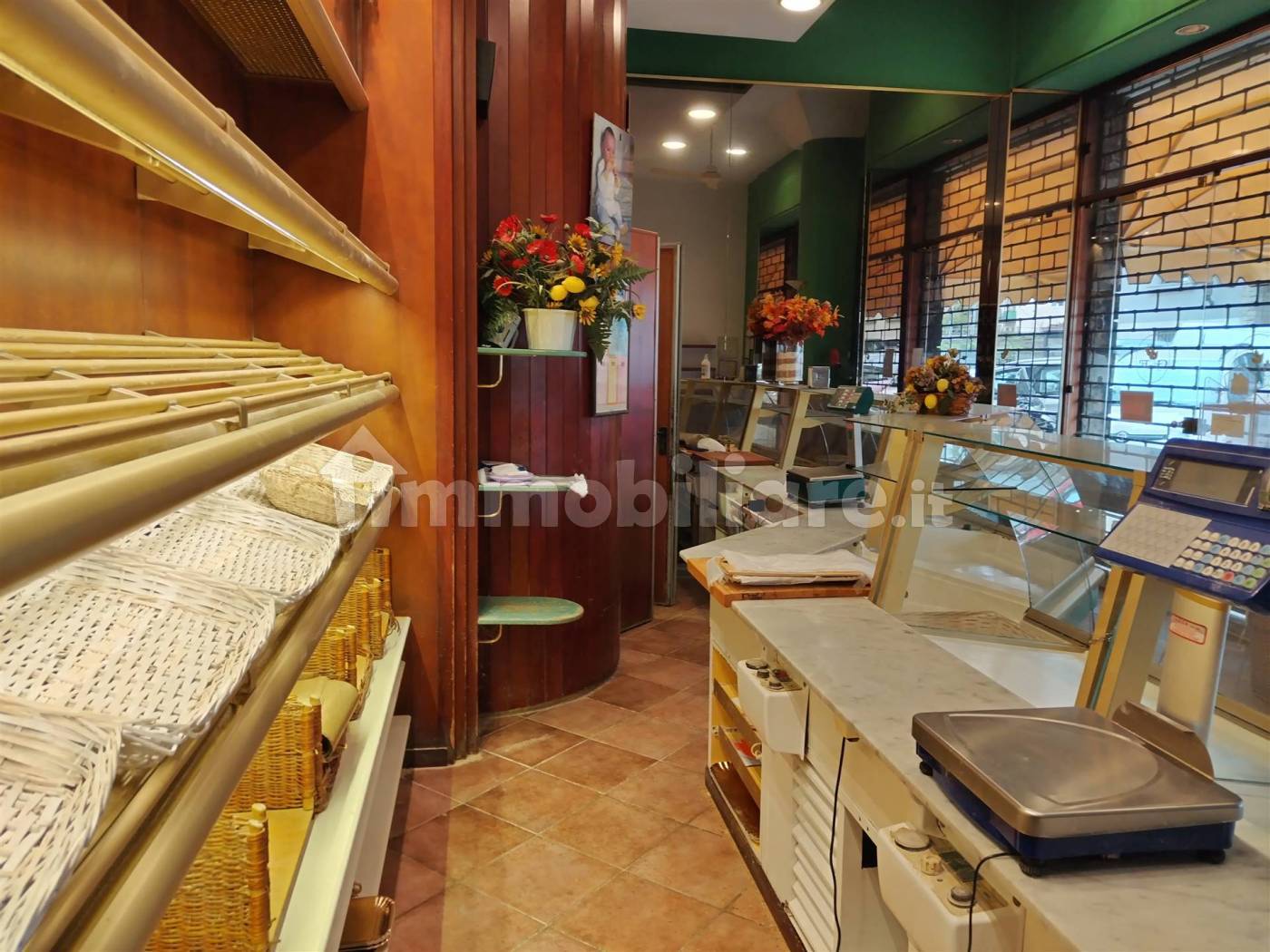 Locale commerciale in Vendita