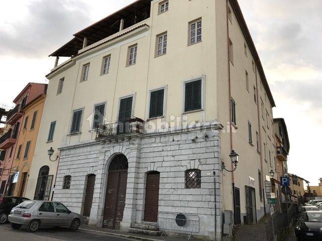 Trilocale piazza Camillo Benso di Cavour 9, Centro, Ceprano