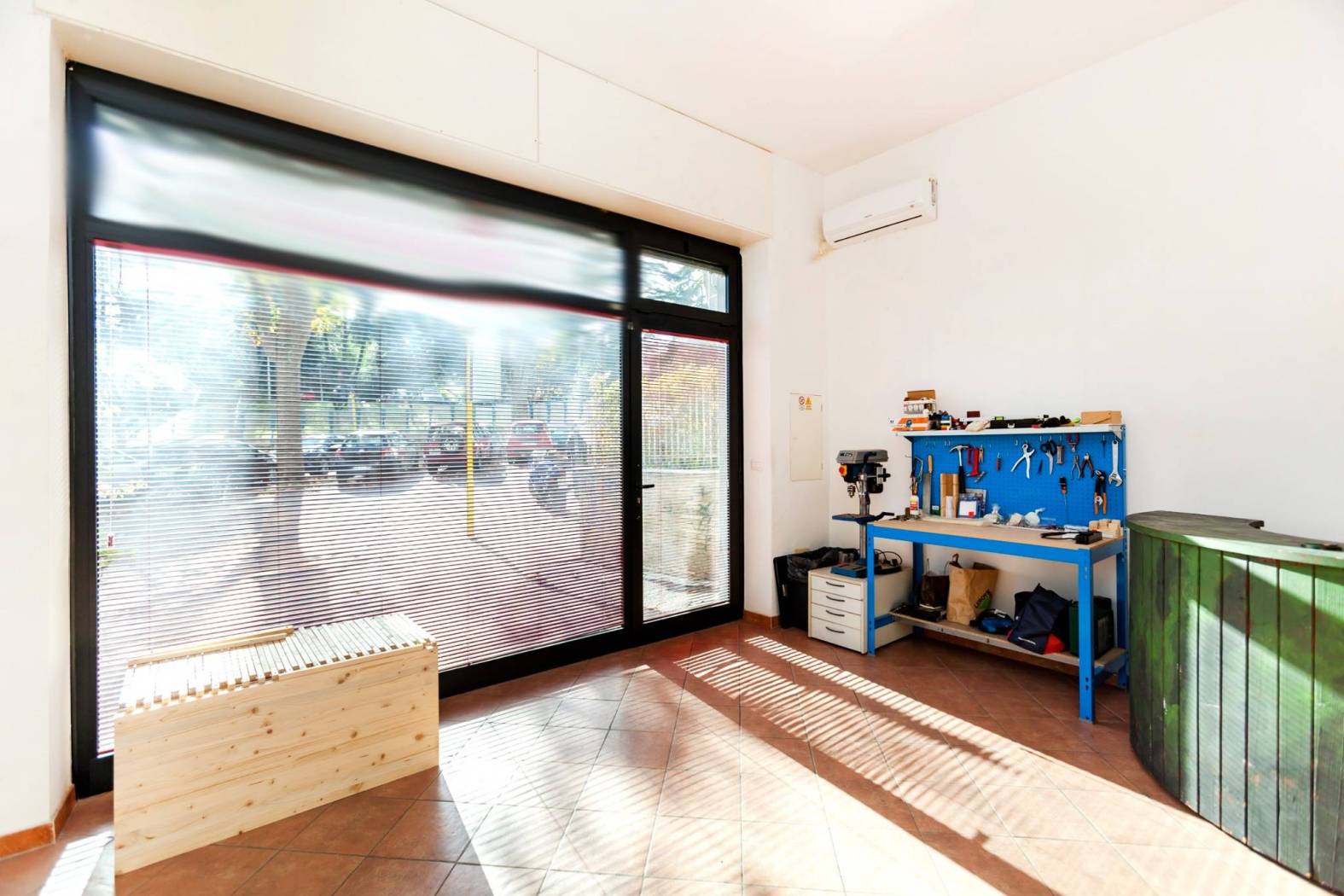 Locale commerciale in Vendita