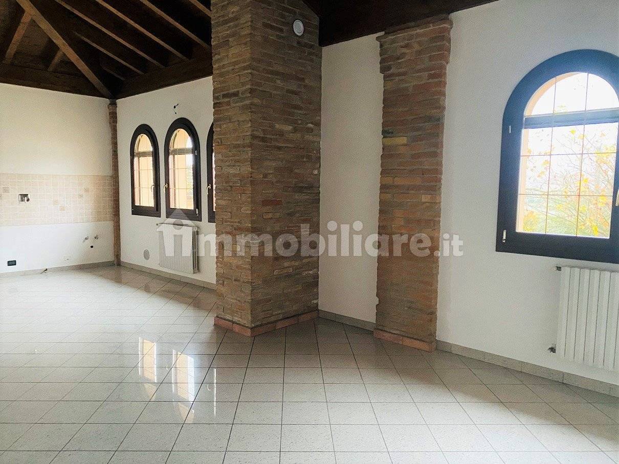 Quadrilocale ottimo stato, primo piano, Boara, Ferrara