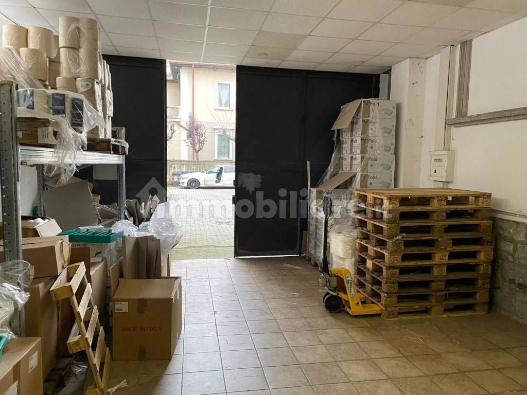 Magazzino - Deposito via Carlo Carcano 14, Varese, Rif. 99896774 ...